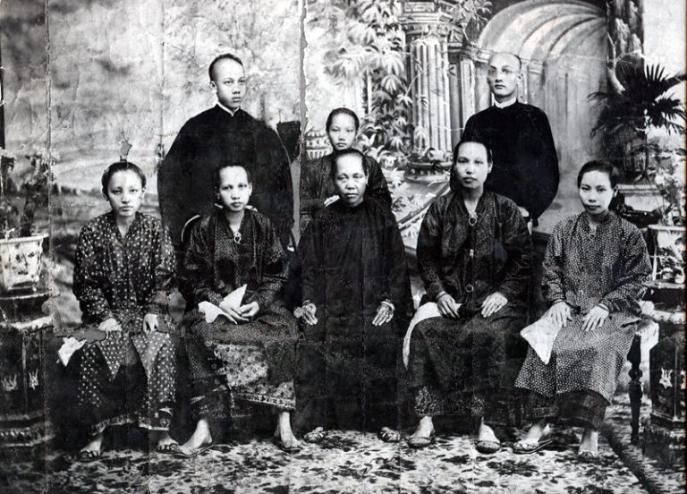 BABA COLIN CHEE INTERVIEWS NYONYA IRENE LIM | Peranakan.org.sg